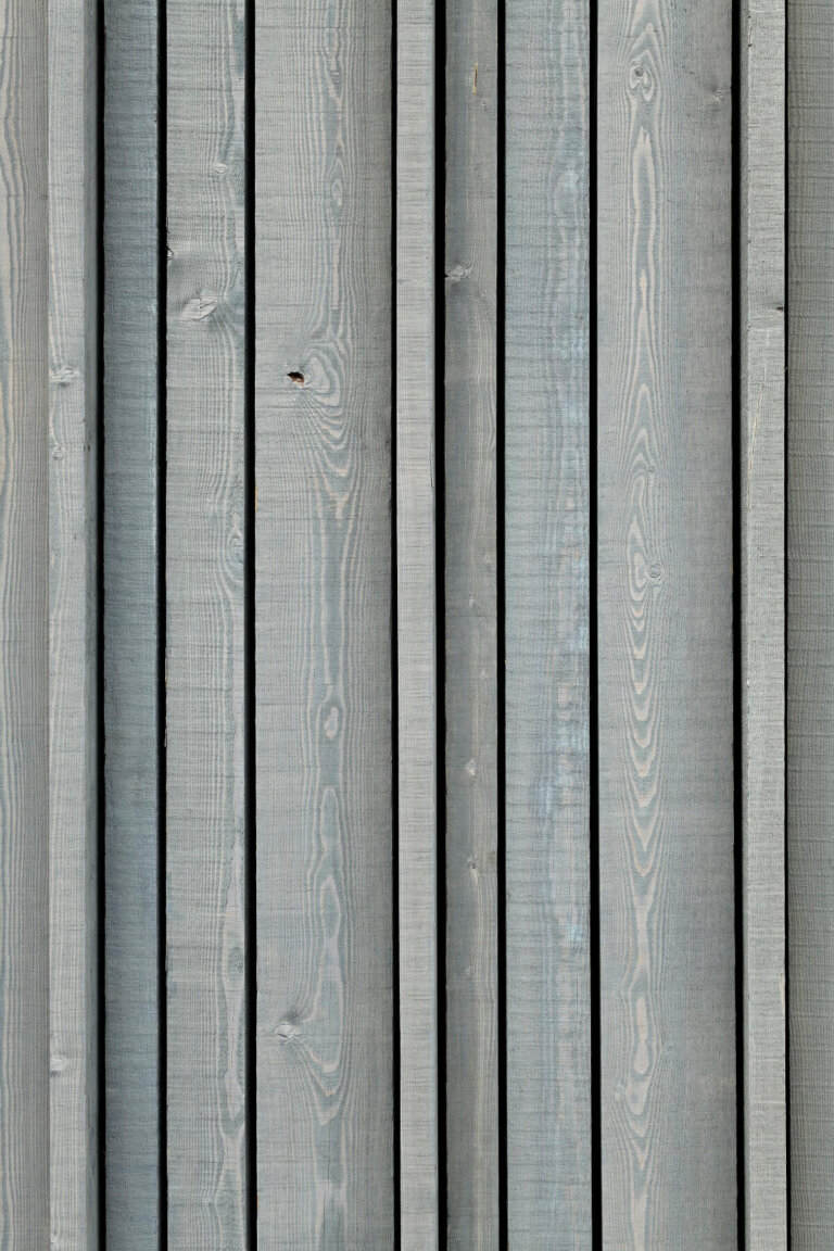 Timber fins in modern architecture: innovative solutions for secret ...